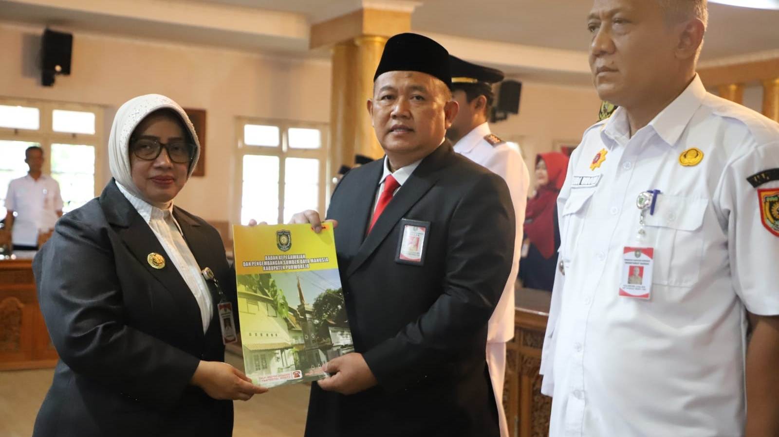 Suranto Resmi Dilantik Jadi Sekda Purworejo, Kekosongan Jabatan Dua ...